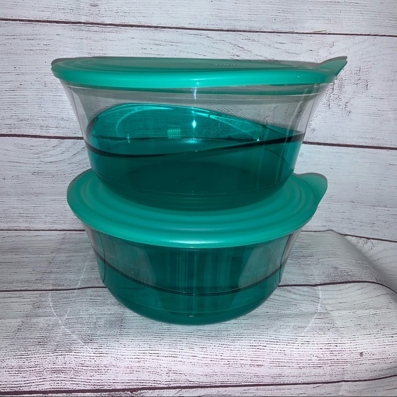 Tupperware | Kitchen | 2 Tupperware Sheerly Elegant Bowls 489 Green 23l | Poshmark